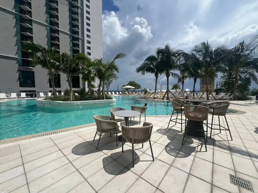 Gale Miami Hotel and Residences - Poggesi® USA